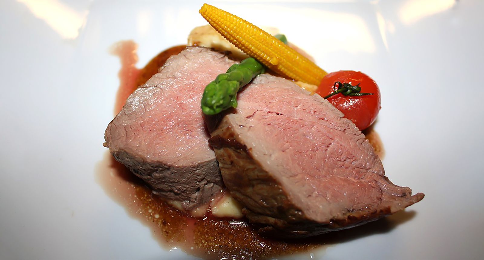 Niedergegartes Kalbsfilet am Stück - MiBon